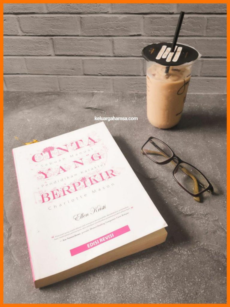 Buku Cinta yang Berpikir Metode Charlotte Mason karya Ellen Kristi